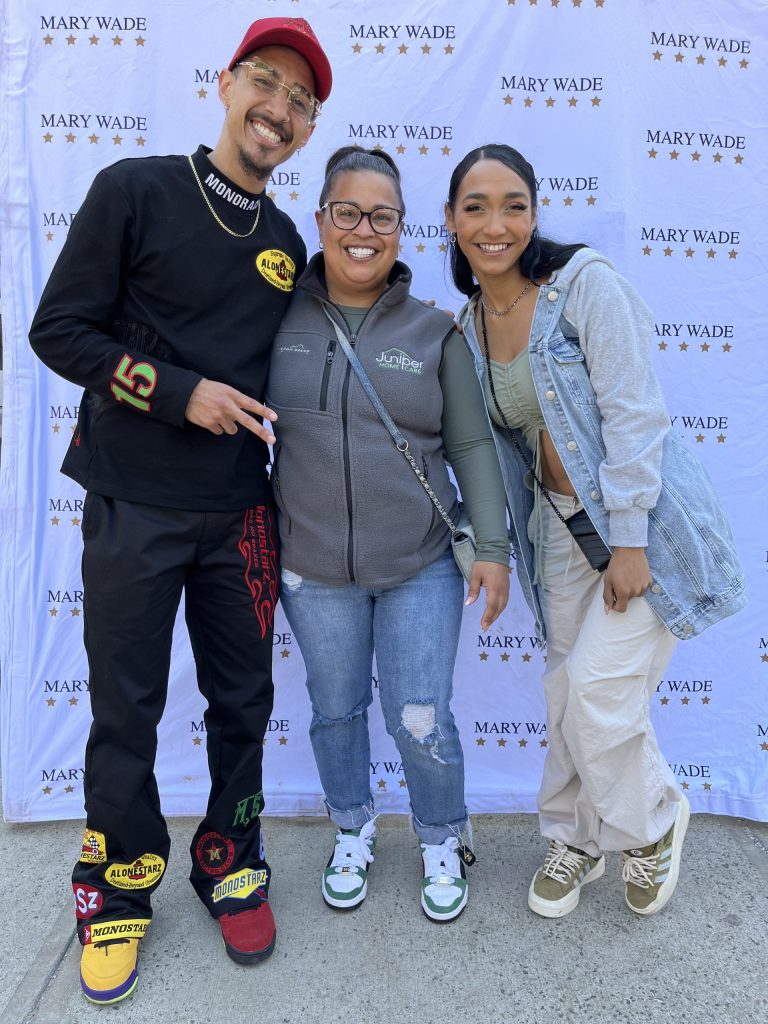 Photo Gallery - MARY WADE